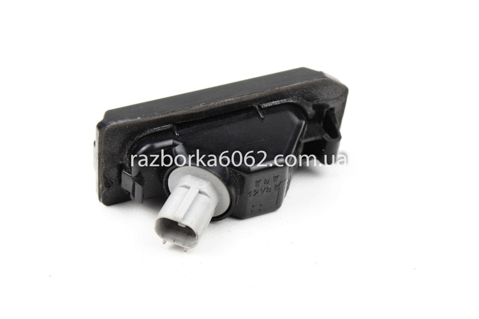 Подсветка номера Mitsubishi ASX 2010-2022 8341A132 (23696) - купить бу ...